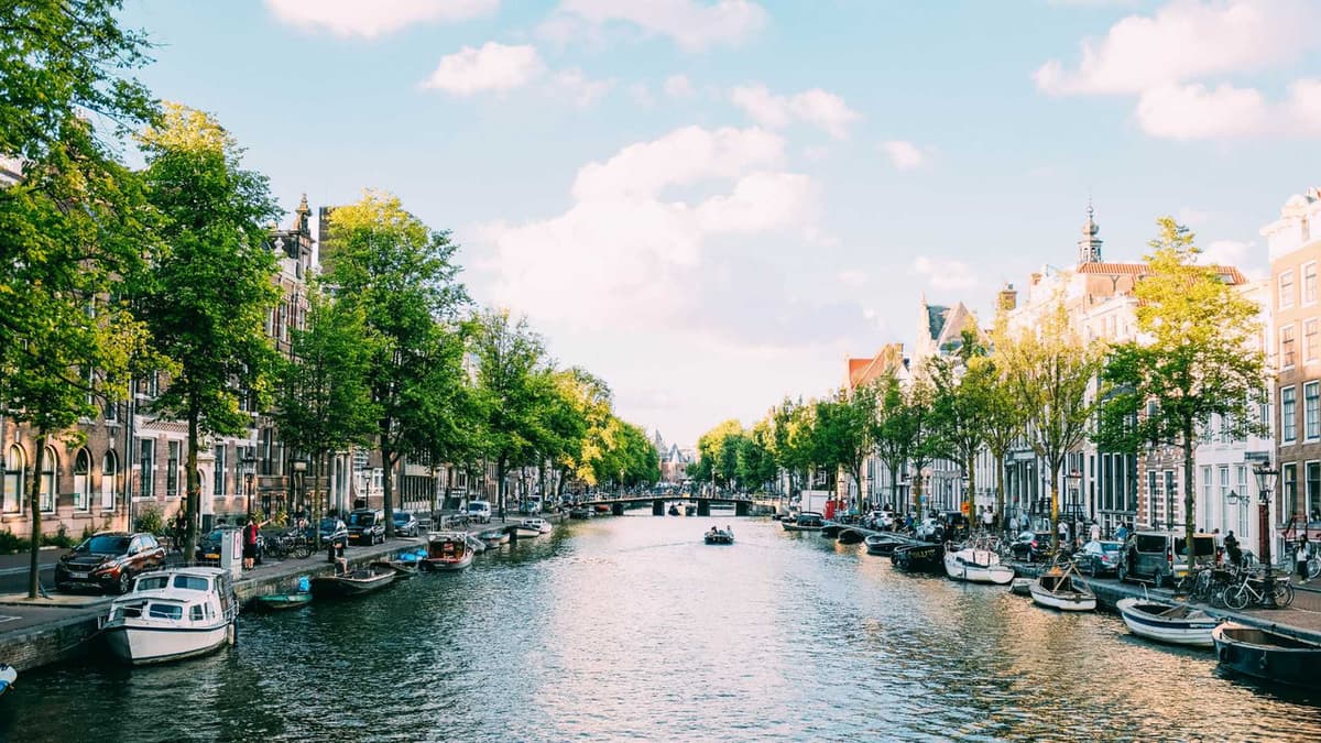 Working Hours in Netherlands